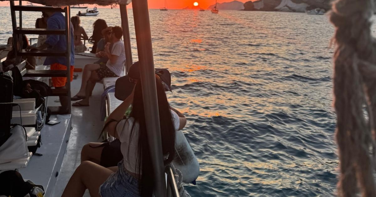 Ponza: Sonnenuntergang auf dem Boot mit Aperitif und Schwimmen in ...