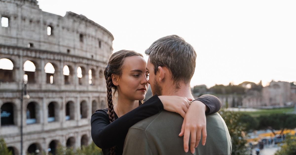 Rome: Romantic Couple Photoshoot Experience in Rome | GetYourGuide