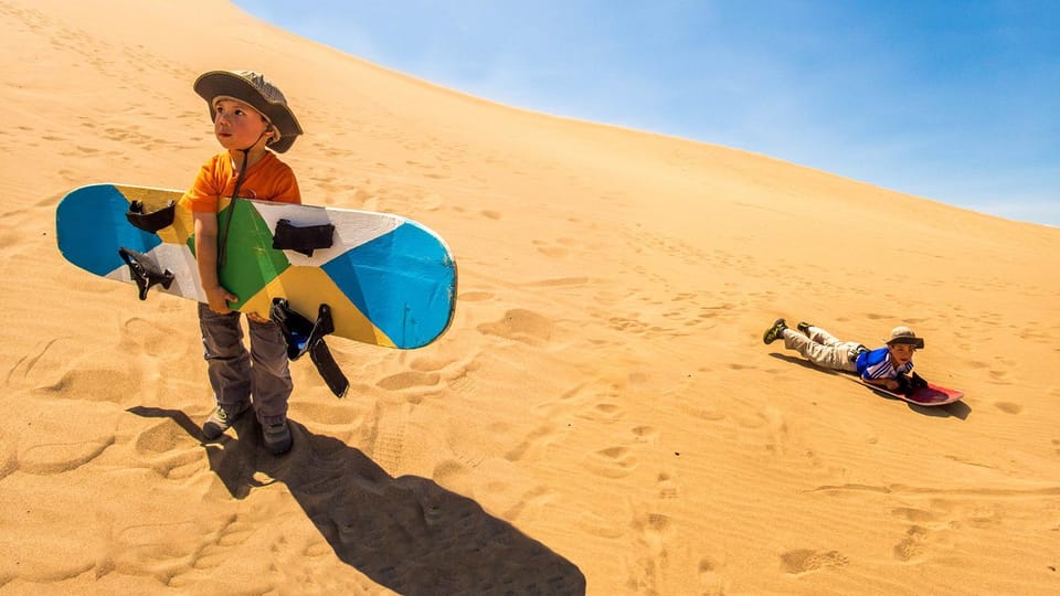 Ica: Sandboarding y Buggy en el Oasis de la Huacachina | GetYourGuide
