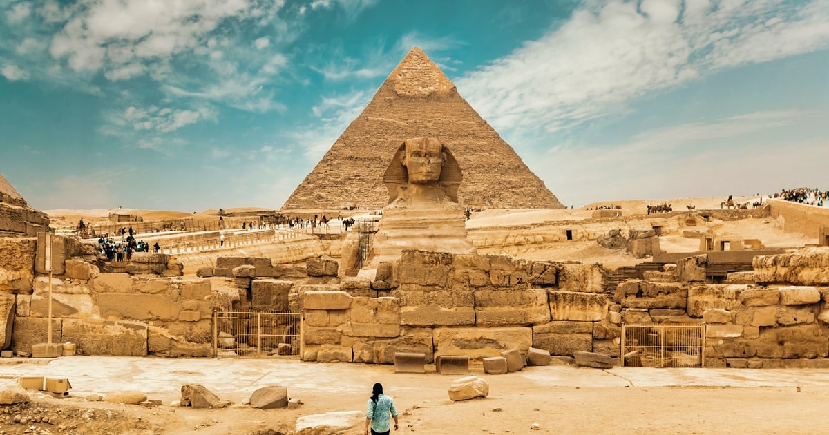 Pyramiderna i Giza, Egyptiska museet Från Ein El Sokhna hamn ...