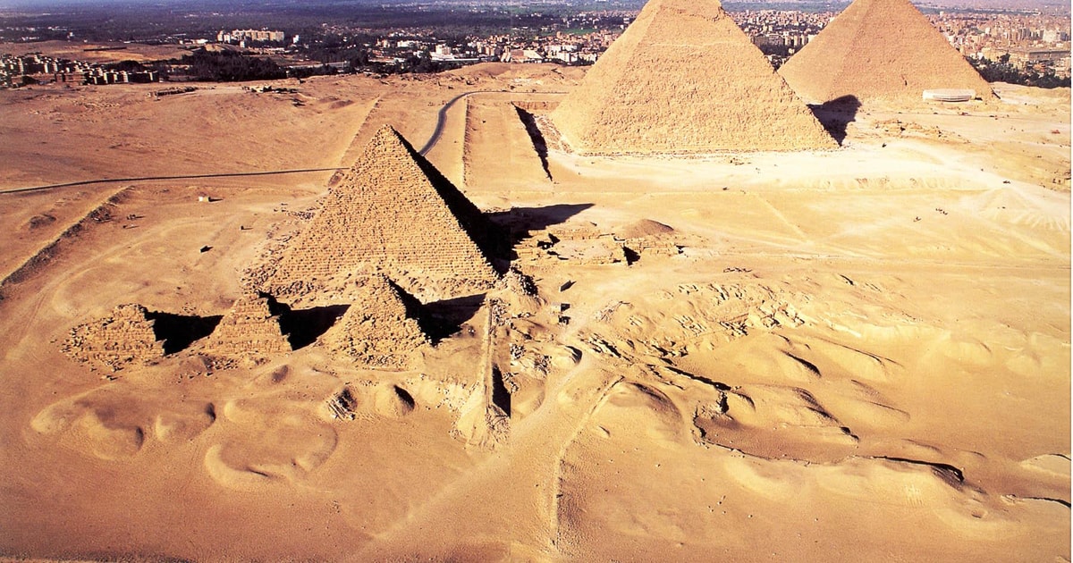 Pyramiden von Gizeh und Großes Ägyptisches Museum Geführte Tagestour ...
