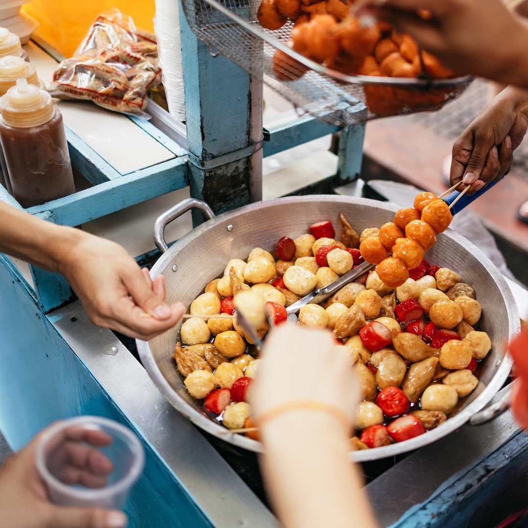 Μανίλα: Street Food and Drinks Walking Tour με γευσιγνωσία | GetYourGuide