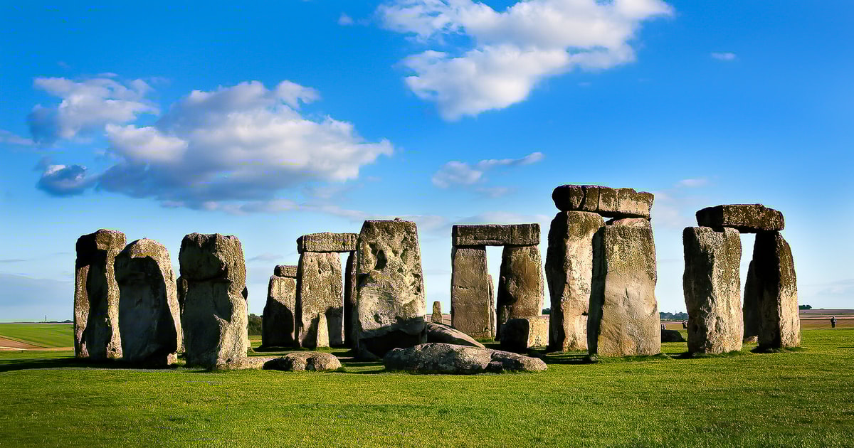 ロンドン発：チケット付きストーンヘンジとバースの日帰り旅行 | GetYourGuide
