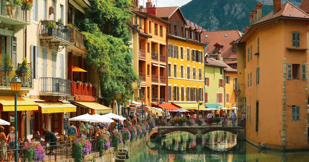 Annecy: el mejor tour a pie de introducción de 2 horas con un lugareño ...