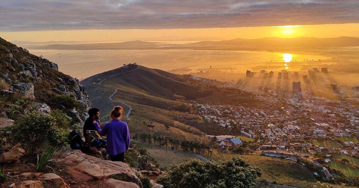 Cape Town: Private Lion's Head Sunrise & Sunset Guided Hike | GetYourGuide