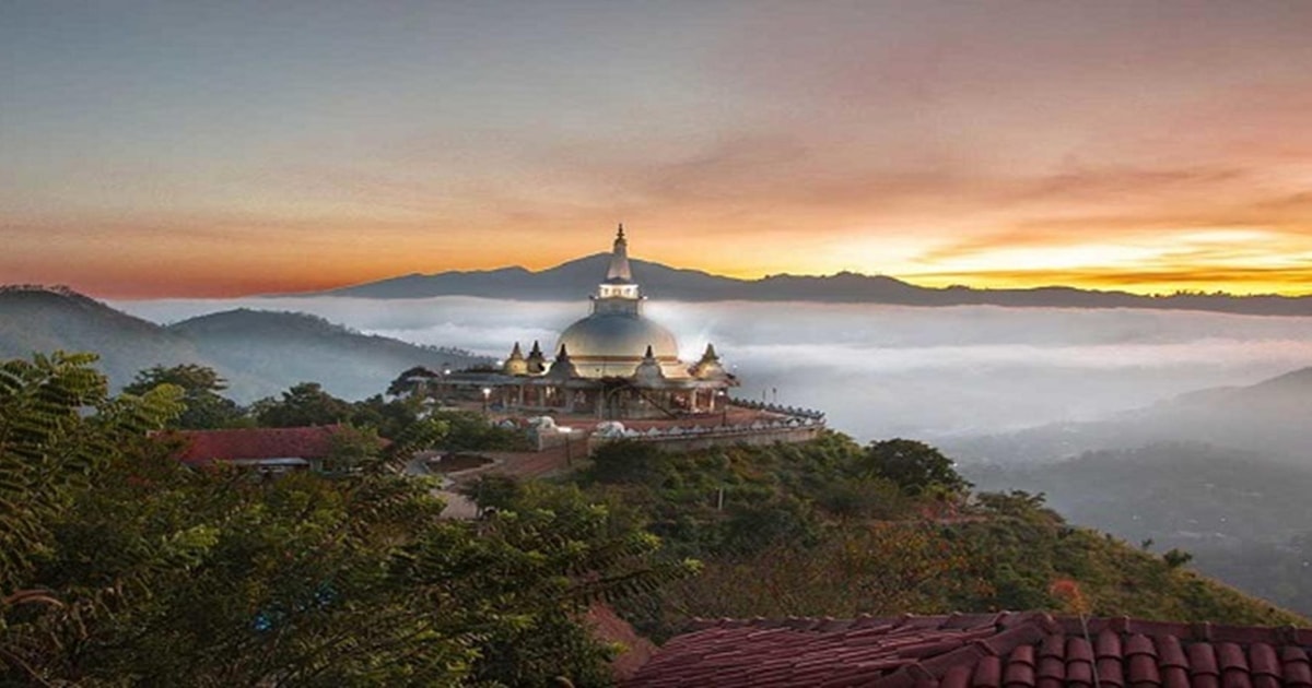 Ella-Abenteuer: Felsen, Brücke, Tempel, Adam's Peak & Wasserfälle ...