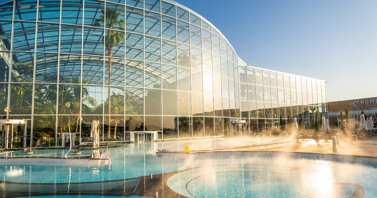 Bukurešť: Therme Bucuresti Transfer s volitelnou vstupenkou | GetYourGuide