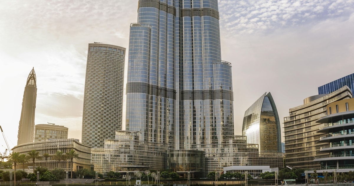 En la Cima Burj Khalifa SKY tour con Traslados Privados | GetYourGuide