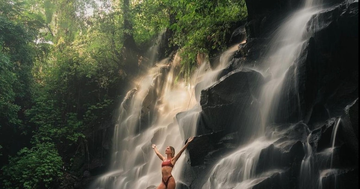 Bali: Cascate di Kanto Lampo e Tibumana con il Tempio dell'Acqua | GetYourGuide