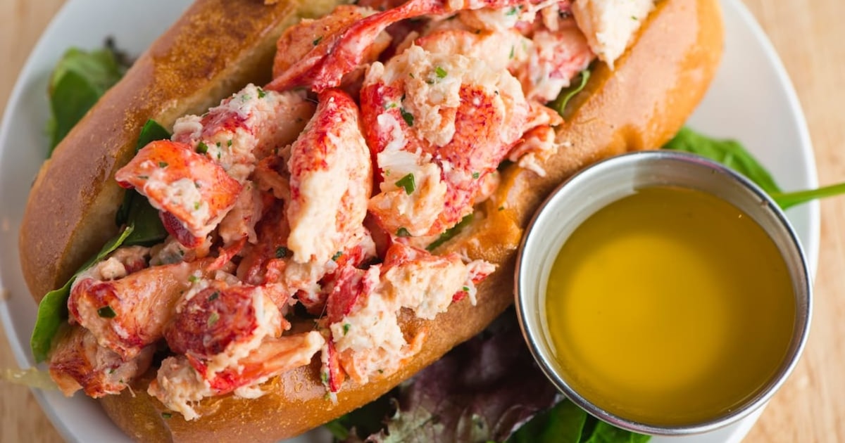 Portland: Food Walking Tour with Tastings | GetYourGuide