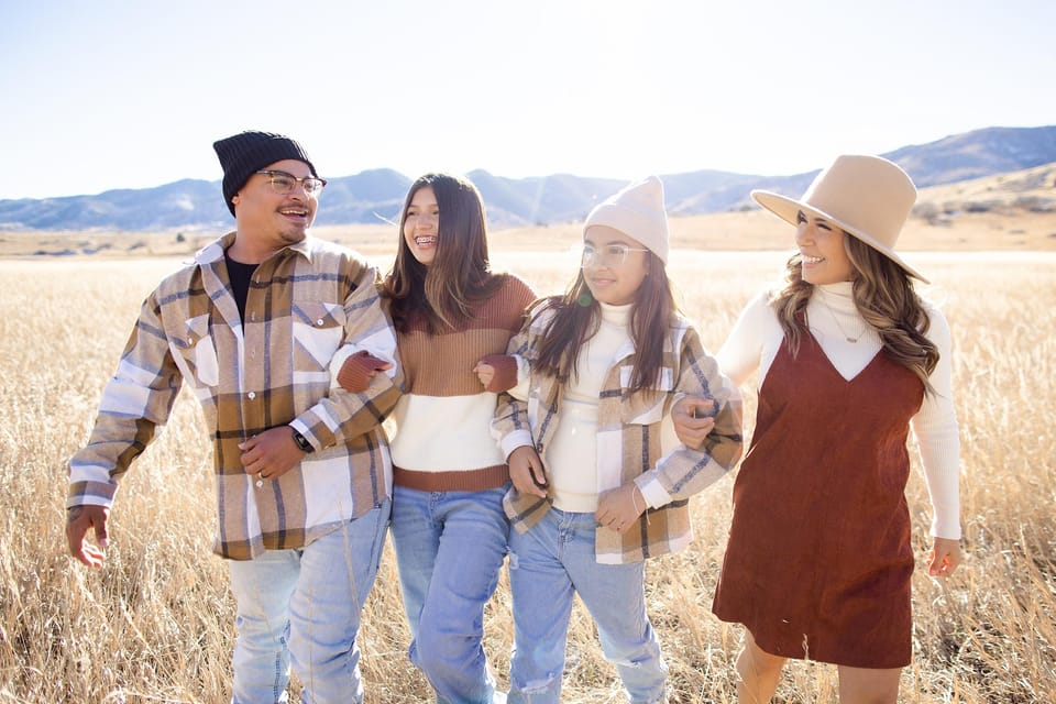 Scenic Photoshoot in Denver's Foothills | GetYourGuide