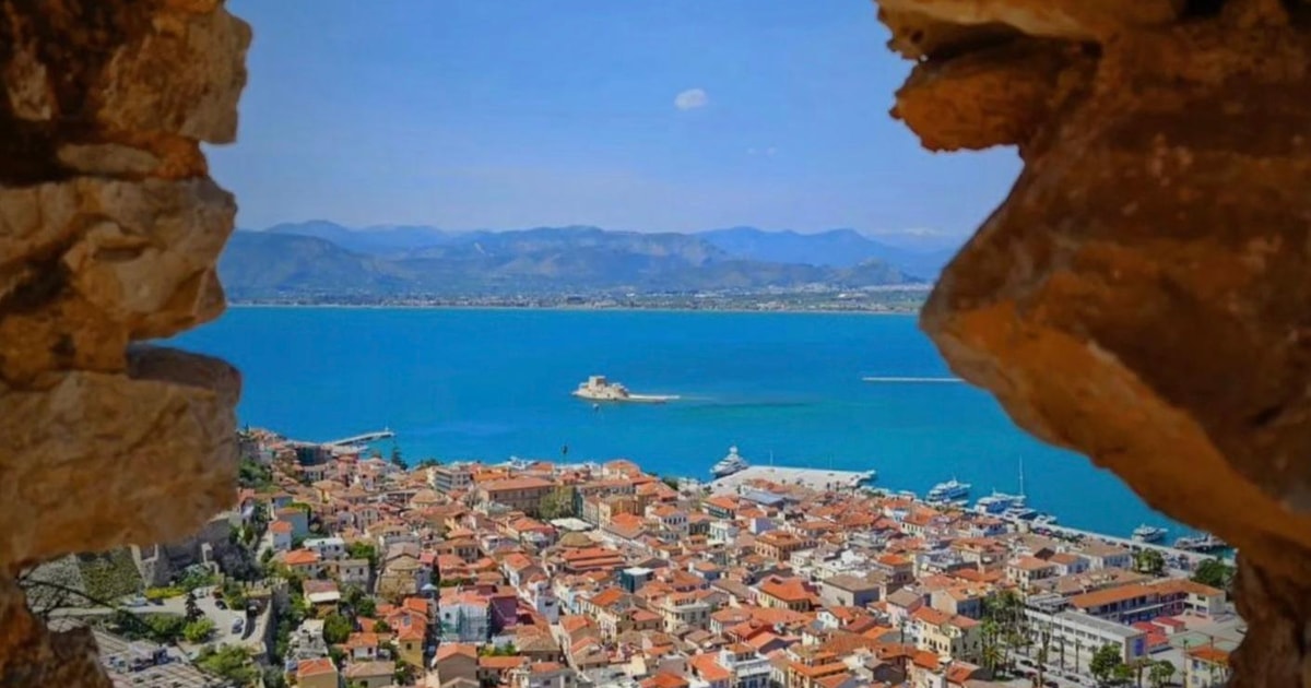 Nafplio & Mykines: Private Tagestour mit dem Minibus ab Athen ...