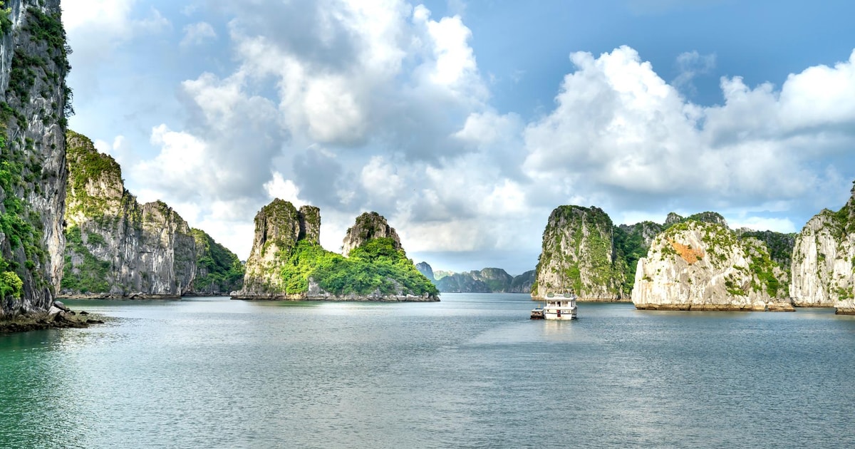 Ha Long Bay: Day Cruise, Caves & Kayaking Experience | GetYourGuide