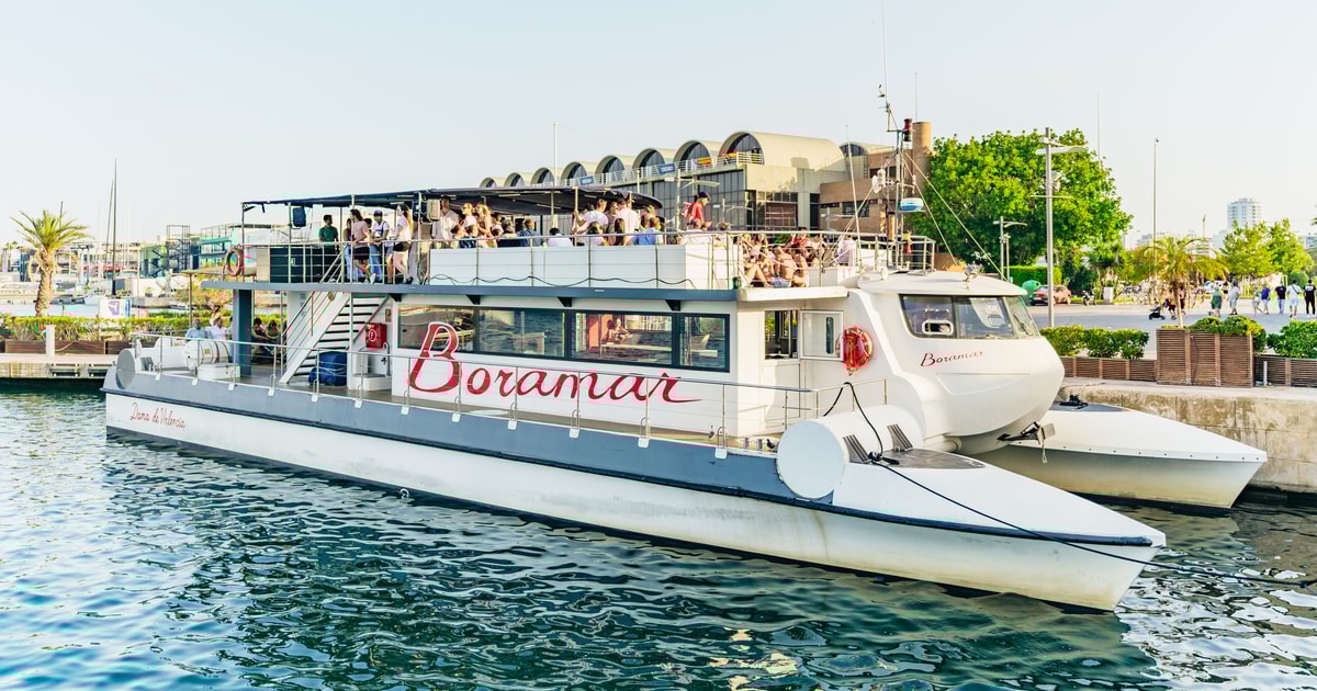 Valencia: Sunset Catamaran Cruise with Cocktail | GetYourGuide