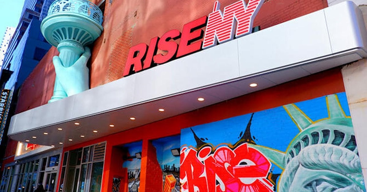 RiseNY Times Square New Year's Eve | GetYourGuide