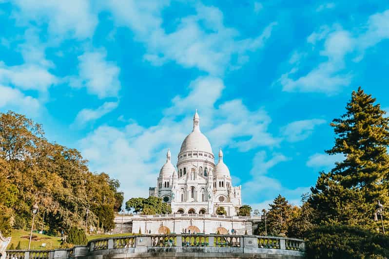 Paris: Big Bus Hop-On Hop-Off 24h/48h with Optional Cruise | GetYourGuide