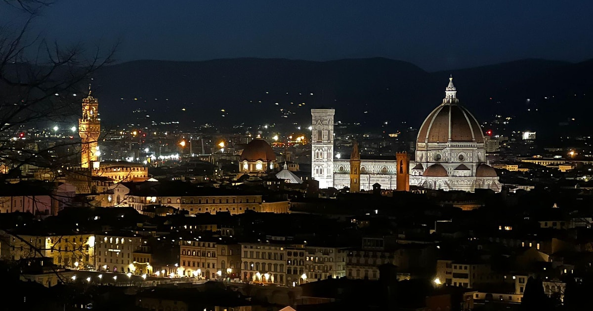 Scopri il fascino di Firenze: tour notturno in golf car elettrica ...