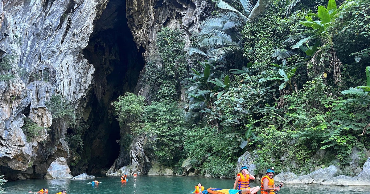 Phong Nha: aventura de 1 día en la cueva de Ruc Mon | GetYourGuide
