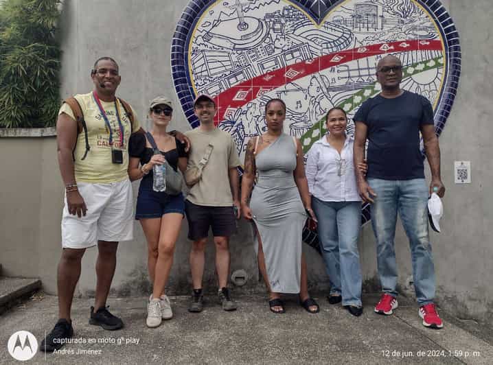 Tour a pie afro. LOS COLORES DE CALI. | GetYourGuide