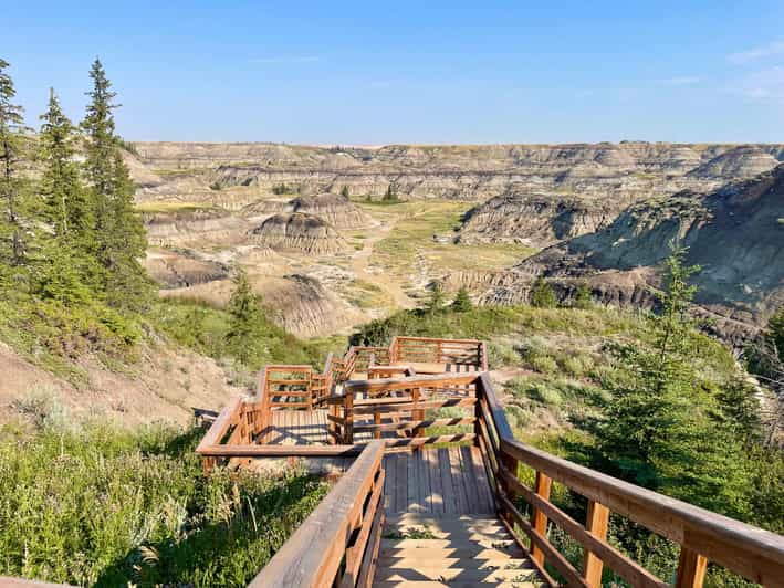 Day of Dinosaurs and Hoodoos From Calgary to the Badlands | GetYourGuide