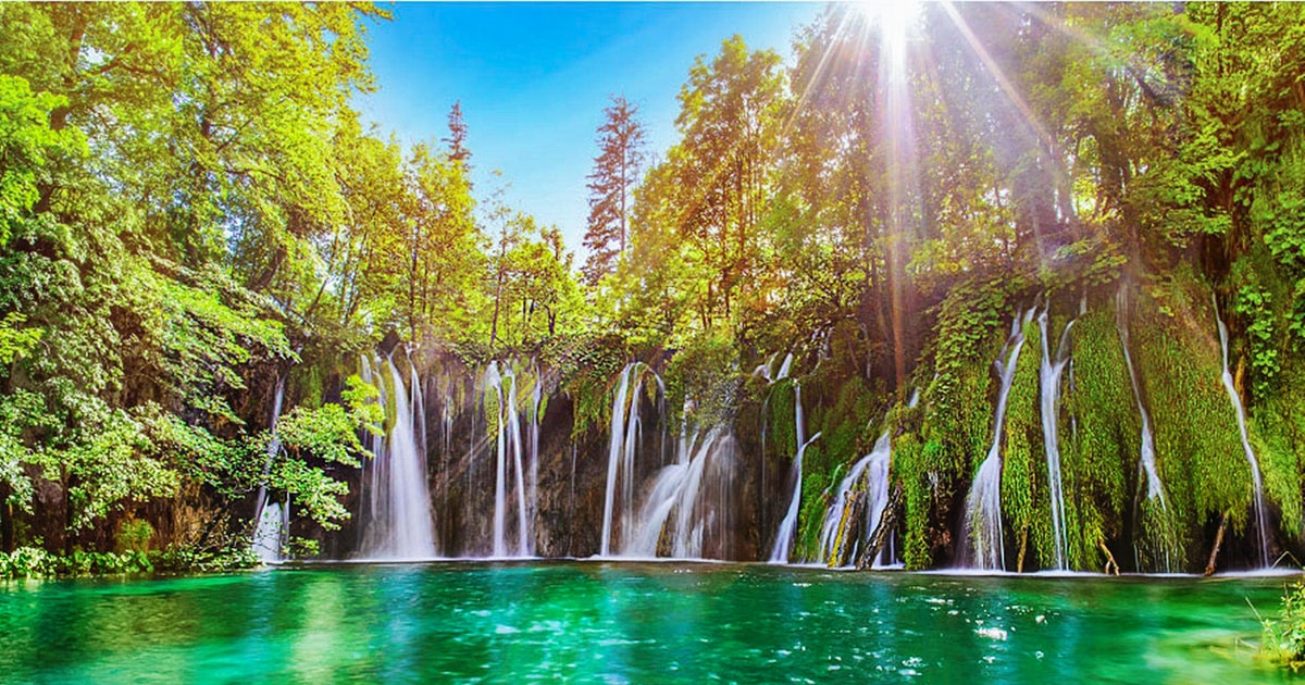 Zadar: Plitvicesjöarna med båttur och Zadars gamla stad | GetYourGuide