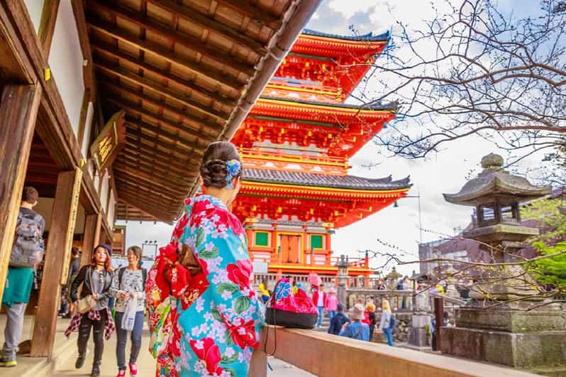 Kyoto: Kiyomizu Area, Fushimi Inari Srine, Kimono Style Trip | GetYourGuide