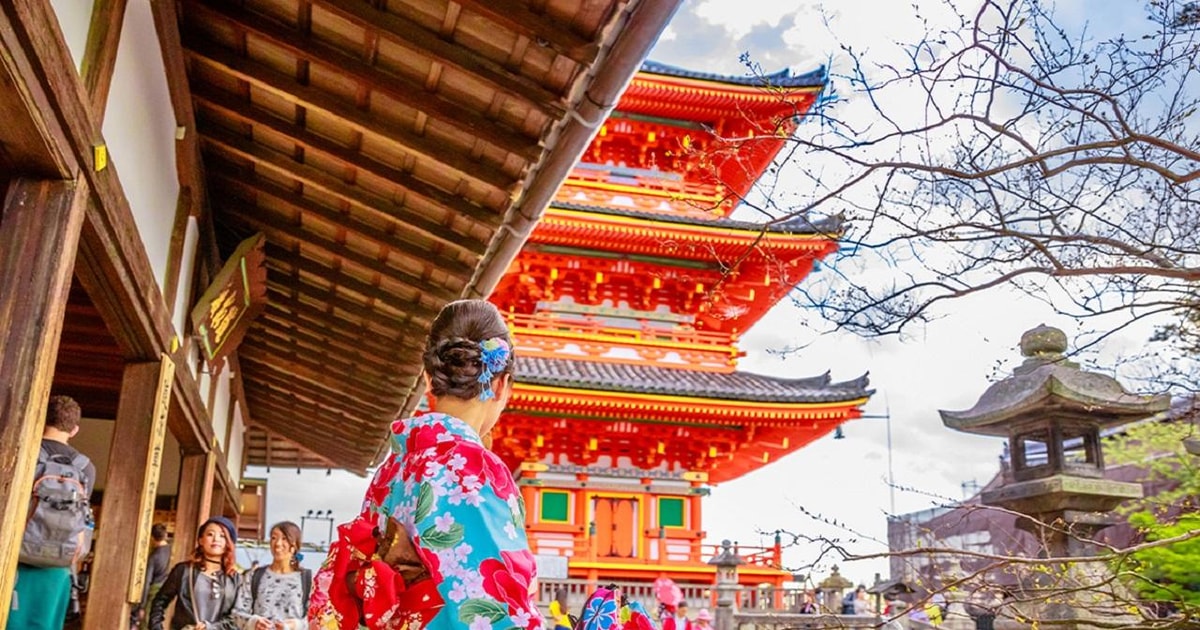 Kyoto: Kiyomizu-dera, Golden Pavilion and Temples Day Trip | GetYourGuide