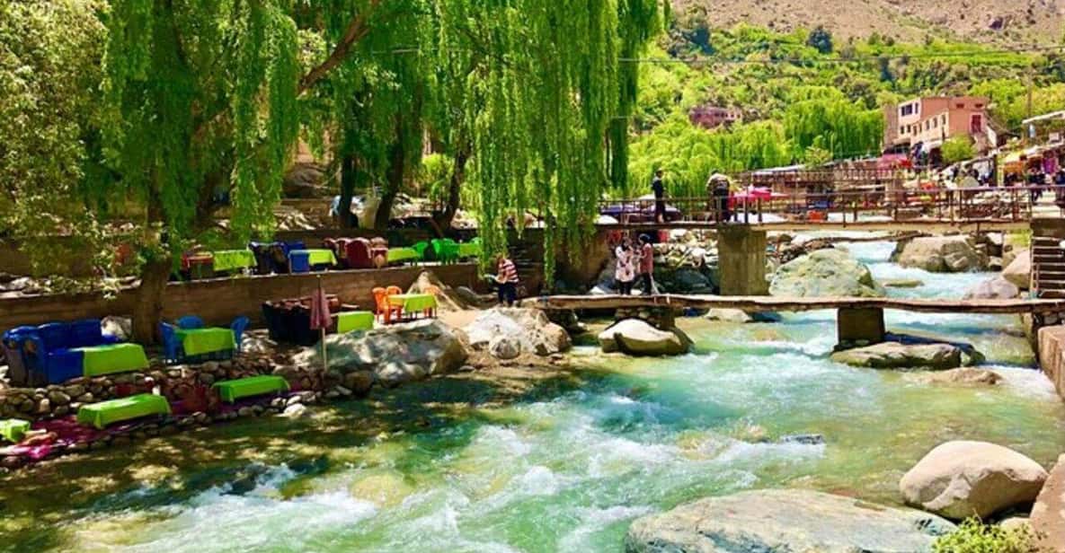 Marrakech: Valle de Ourika, Cascadas del Atlas con guía y almuerzo ...