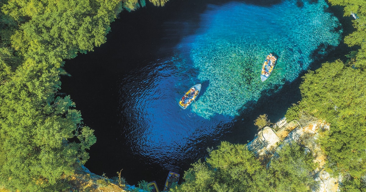 Hoogtepunten van Kefalonia Robola Winery, Melissani & Fiscardo ...
