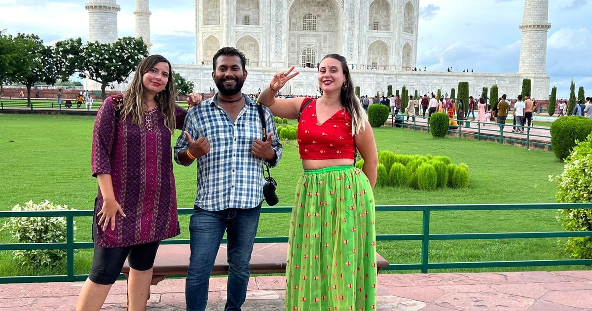 Tour di mezza giornata del Taj Mahal, del Forte di Agra e del Baby Taj ...