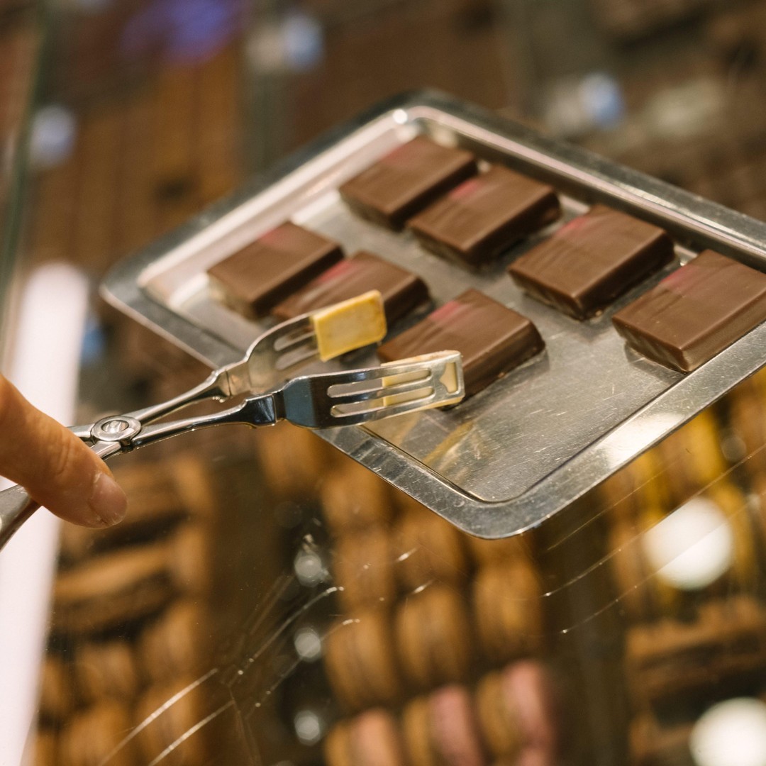 Paris: Pastry & Chocolate Walking Tour with Tastings | GetYourGuide