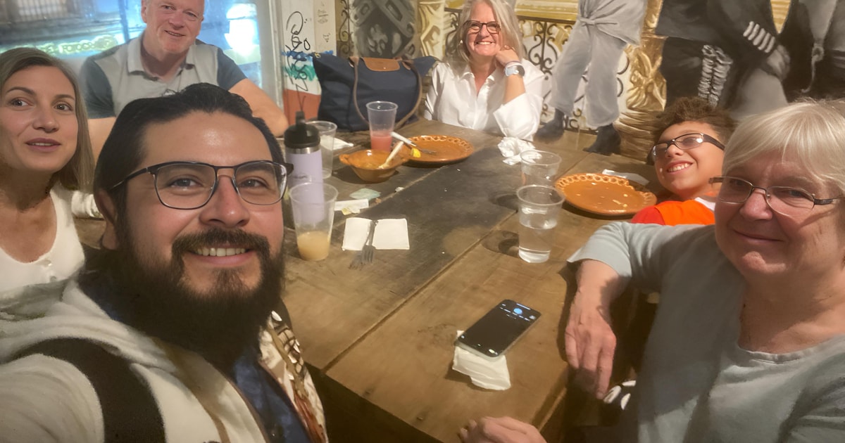 Pulque Bar Ciudad de México: Prueba la Bebida de los Dioses Mexicanos ...