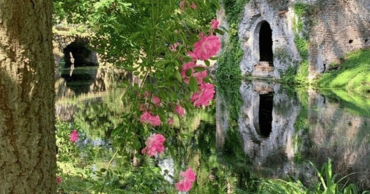 Roma'dan: Sermoneta ve Ninfa Bahçeleri yarı özel turu | GetYourGuide