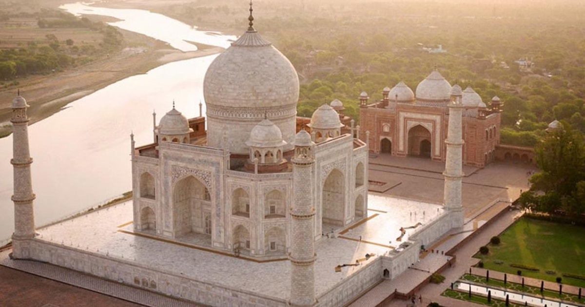 Same day Taj Mahal and Agra fort tour from Pune | GetYourGuide