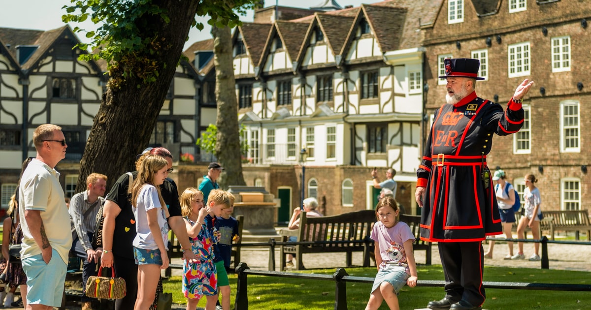 Exklusivt Beefeater Meet & Greet på Tower of London | GetYourGuide
