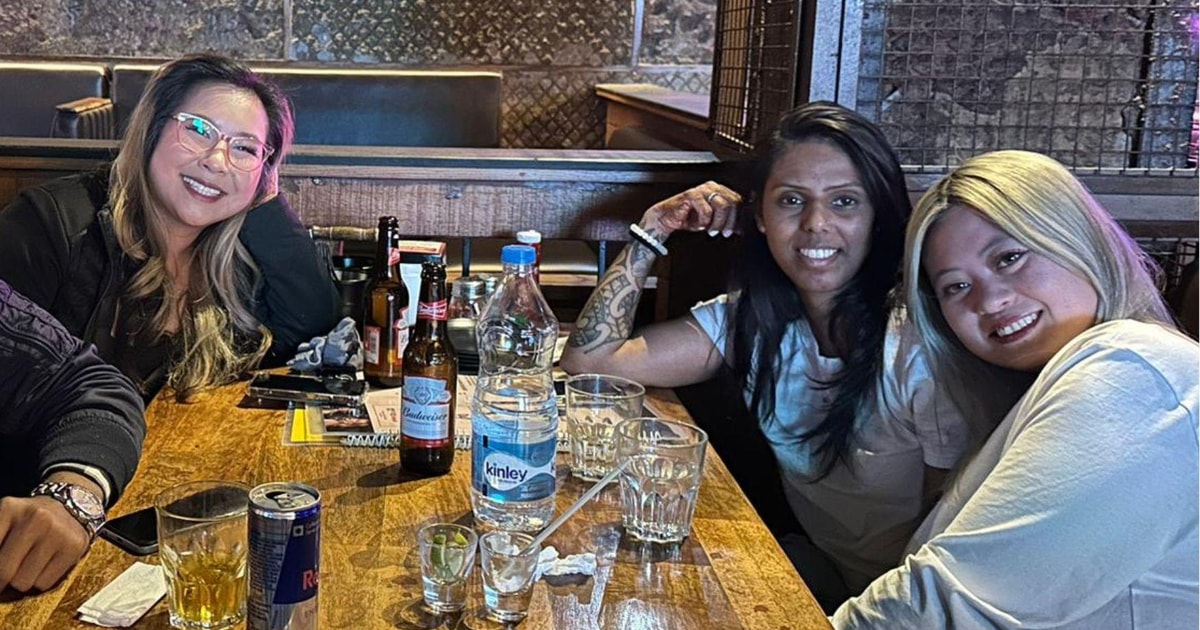 Delhi Pub-Hopping Experience (3-Hour Guided Night Walk) | GetYourGuide