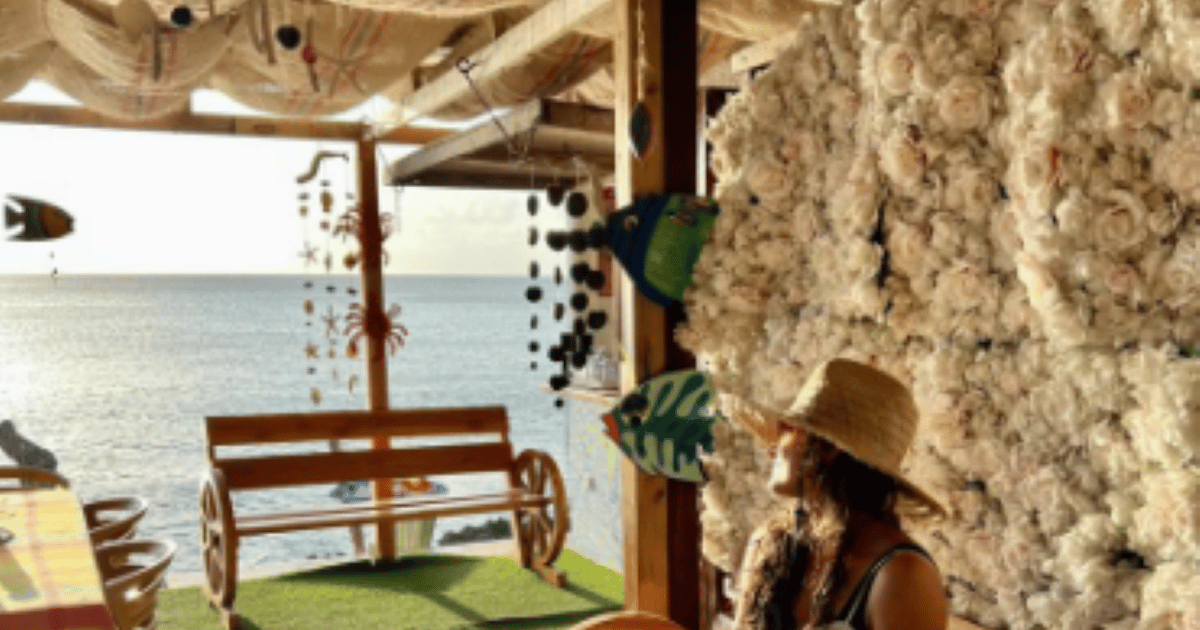 San Andrés: Booby Rock Ocean Club Day Trip with Lunch | GetYourGuide