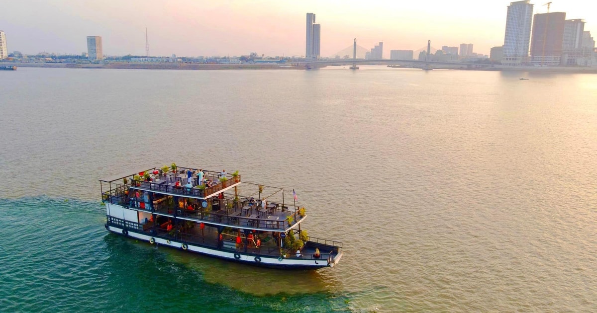 Phnom Penh: Sunset Cruise with Unlimited Beer and Drinks | GetYourGuide