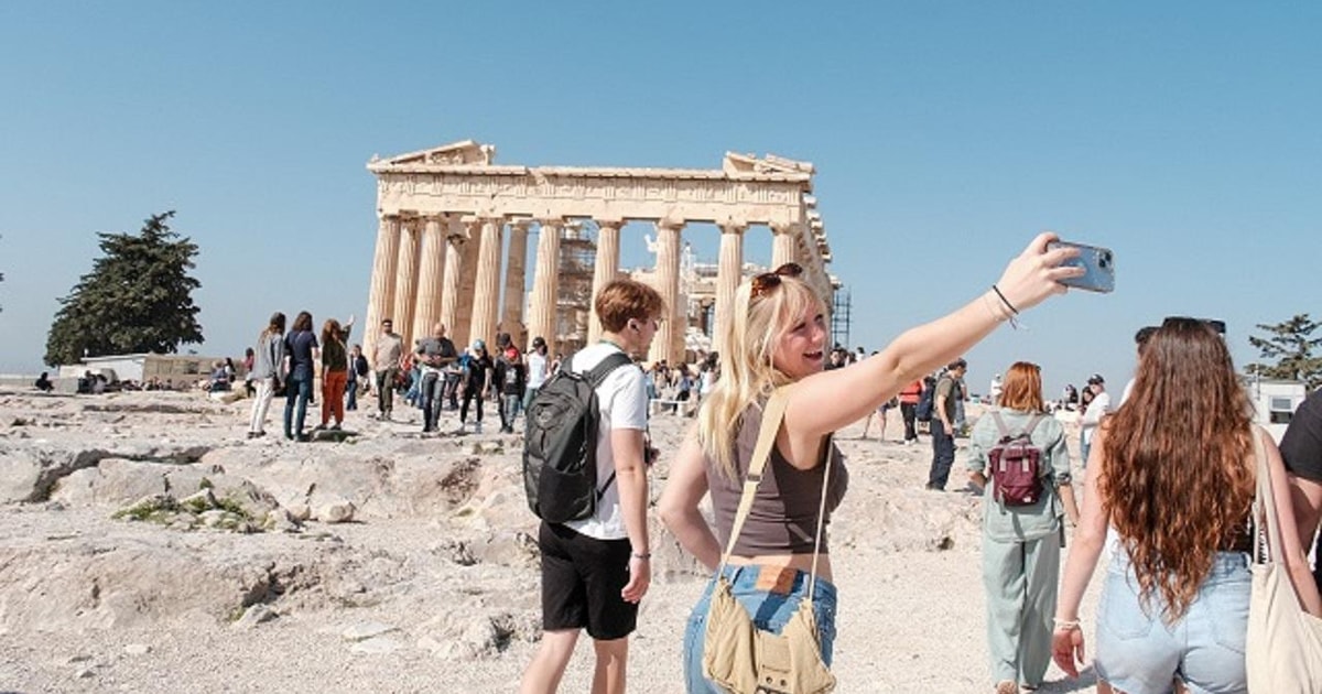Athens: Acropolis, Parthenon and Street Food Tasting tour | GetYourGuide