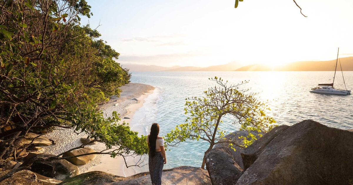 Fitzroy Island: Full-Day Ferry & Snorkel Safari Guided Tour | GetYourGuide