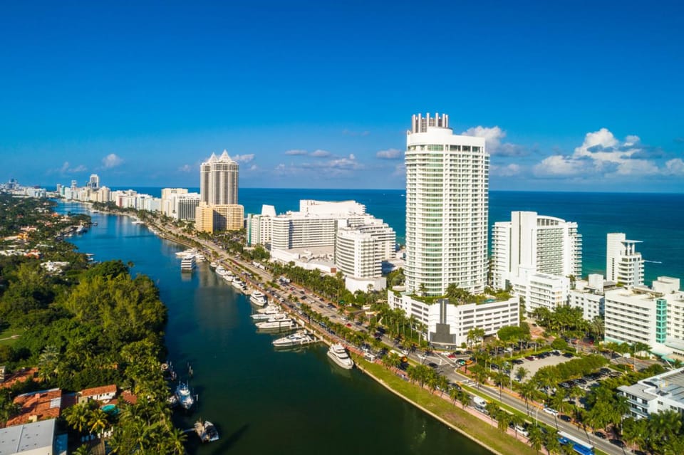 Romance en Miami Beach: Un viaje de amor besado por el sol | GetYourGuide