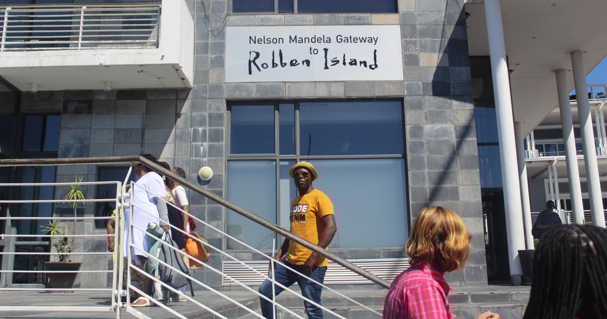 Kaapstad: Robbeneiland ferry ticket met rondleiding | GetYourGuide