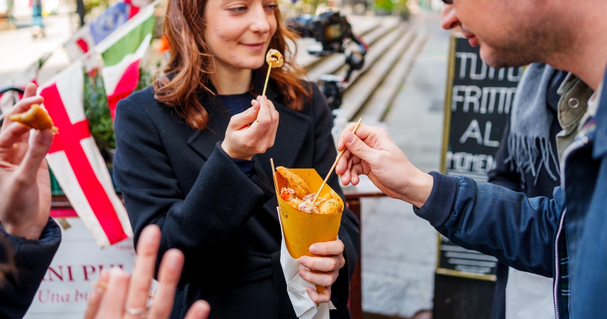 Génova: Un tour gastrónomico tradicional de comida completa con bebidas ...