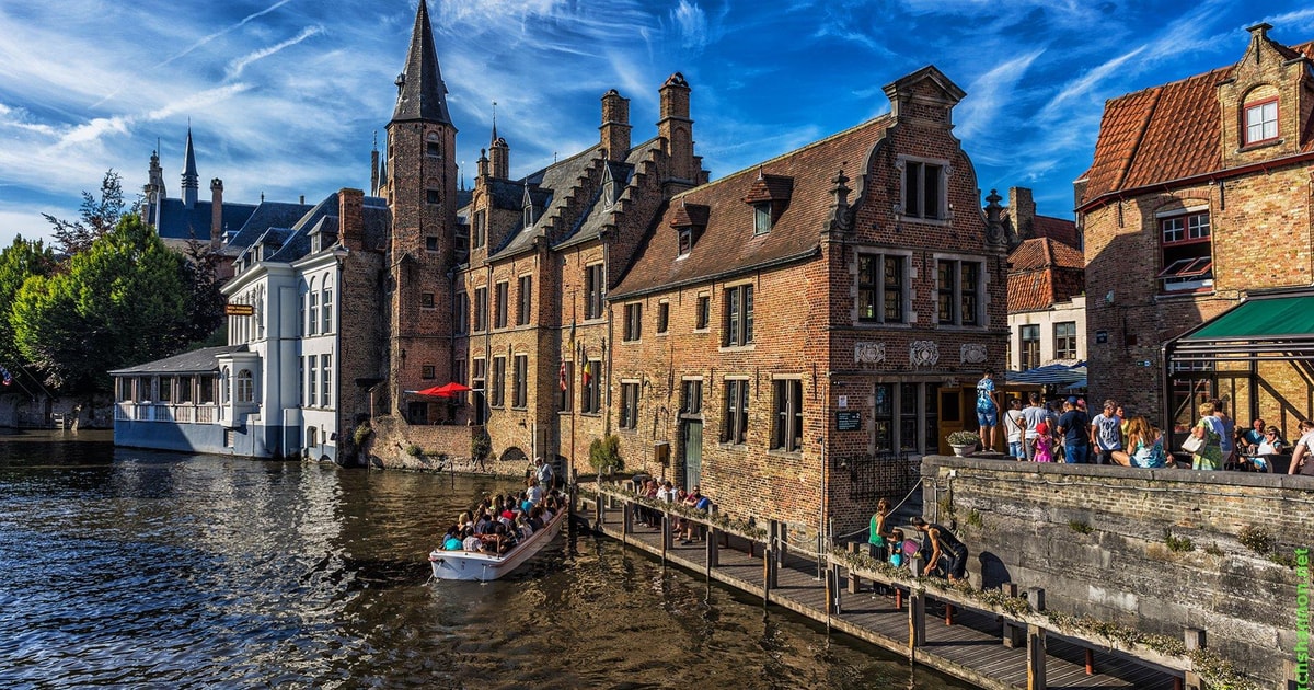 Brujas: circuito de un día desde París | GetYourGuide