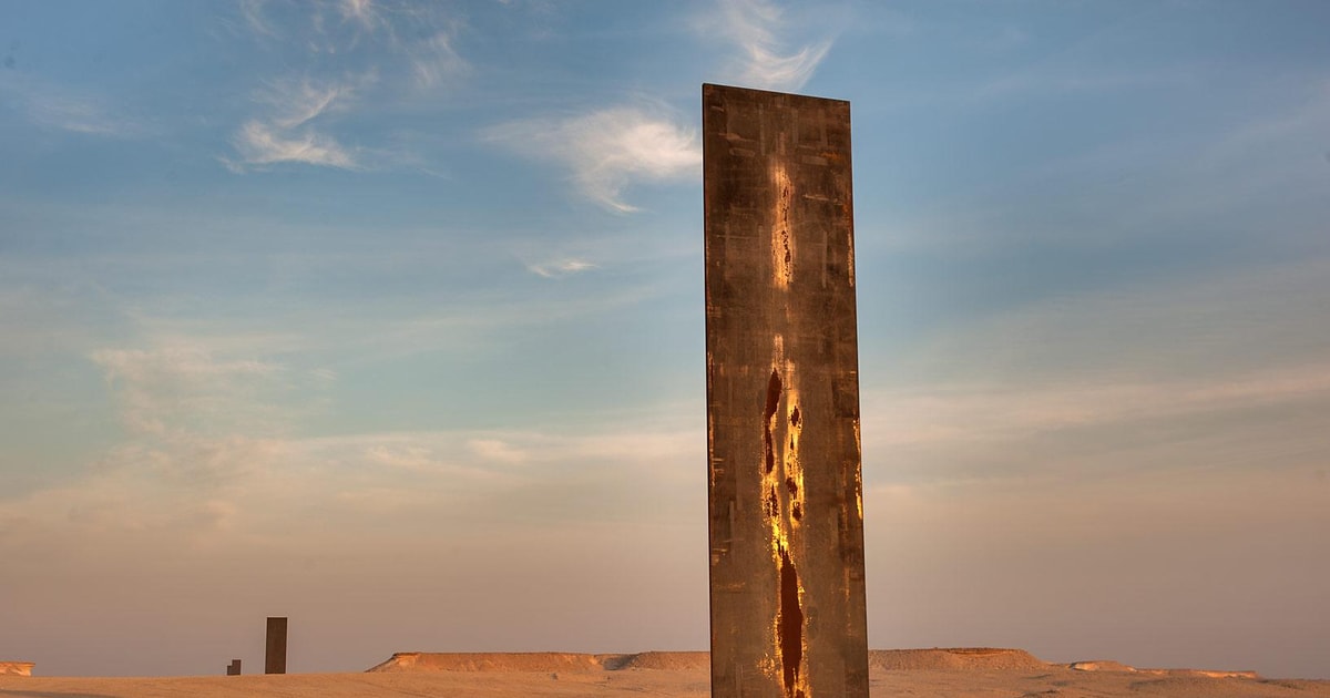 Doha: Escultura de Richard Serra, Colina de los Hongos, Pista de ...