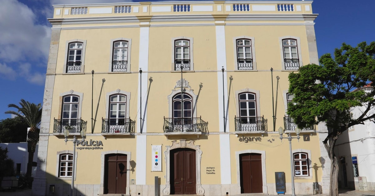 Lagos: Sights & Highlights Walking Tour | GetYourGuide