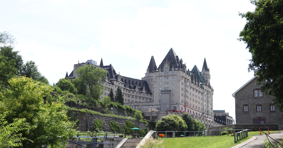 Ottawa: tour a pie guiado por maravillas arquitectónicas | GetYourGuide