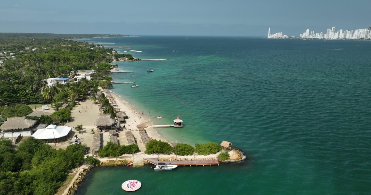 Club sulla spiaggia di Isla Tierra Bomba: Pass giornaliero con cibo ...