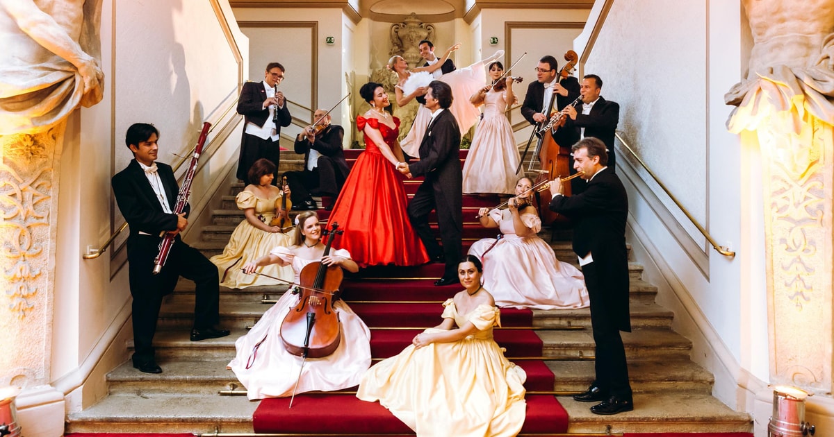 Vienna: Austrian Dinner and Mozart & Strauss Concert | GetYourGuide