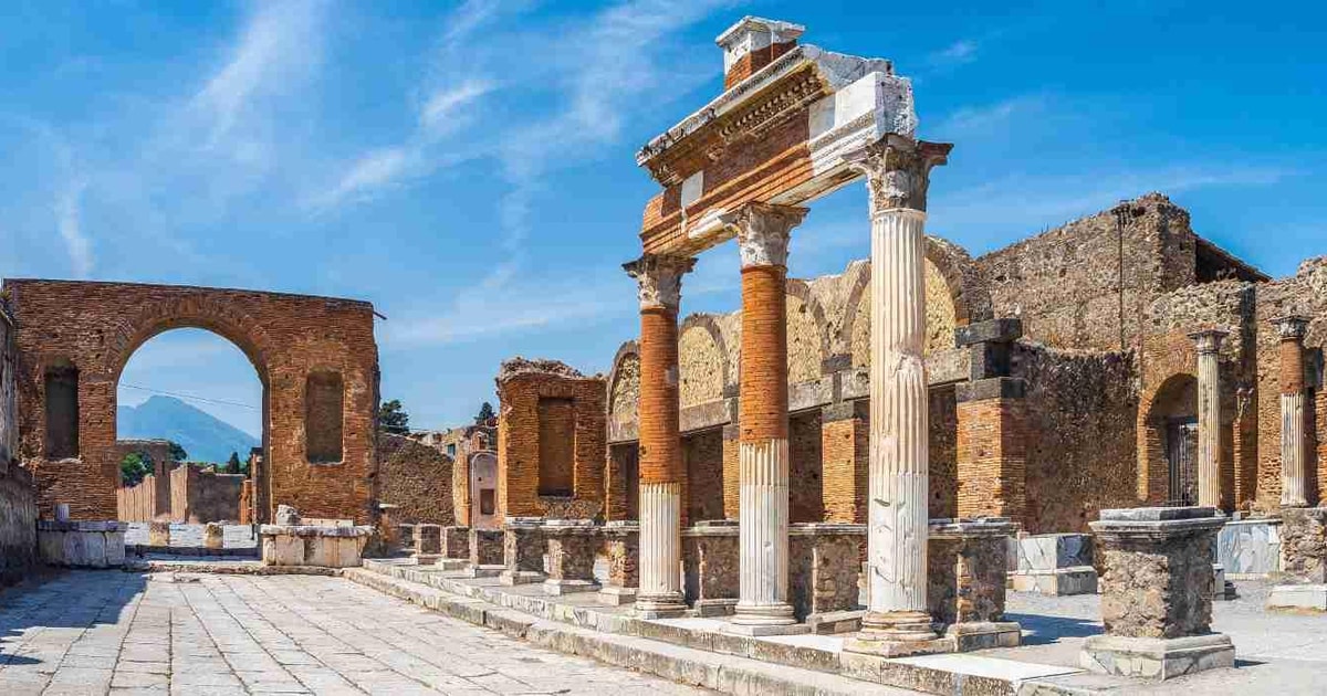 From Naples: Pompeii Scavi excursion with guide and skip-the-line ...
